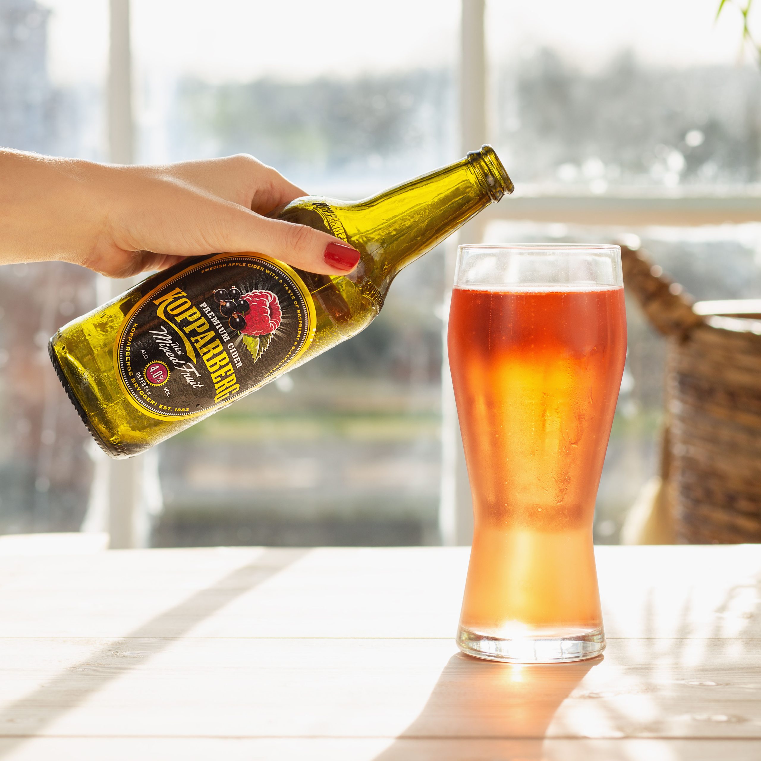 Georgia Dispenza - Hands - AS Agency